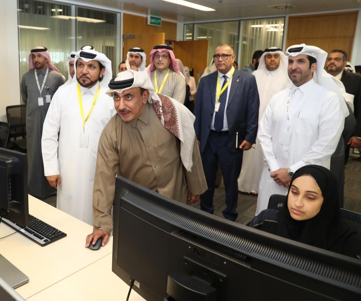 وزير المواصلات والاتصالات يدشن نقطة قطر لتبادل الإنترنت